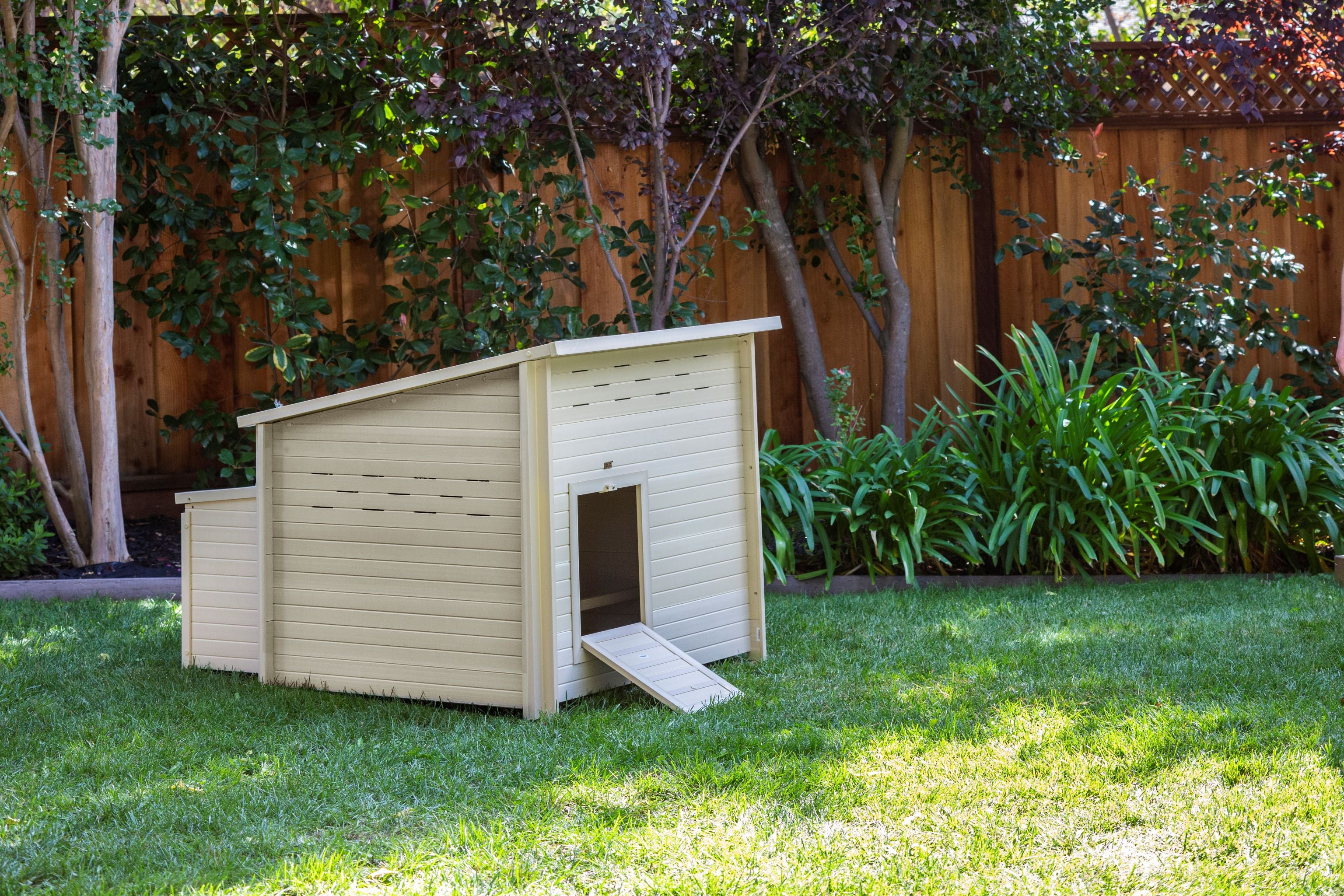 Jumbo Fontana Chicken Barn – NewAgePet